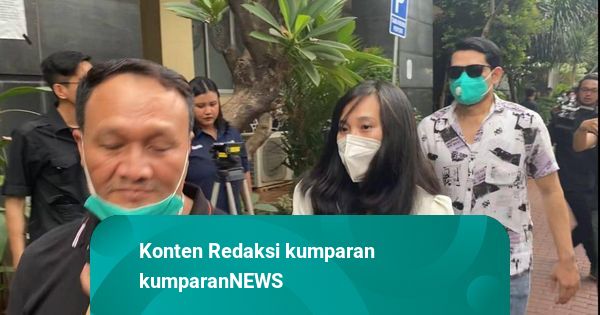 Pemeran Film Porno Virly Virginia Penuhi Panggilan Polda Metro ...